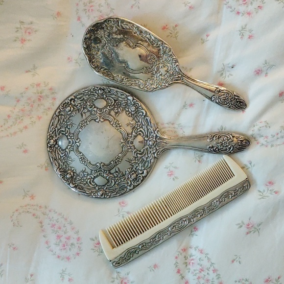 Bath | Vintage Vanity Set | Poshmark